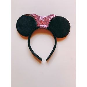 Disney | Accessories | Minnie Mouse Pin Ears For Disney | Poshmark
